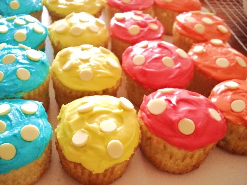 Spring Polka Dot Cupcakes