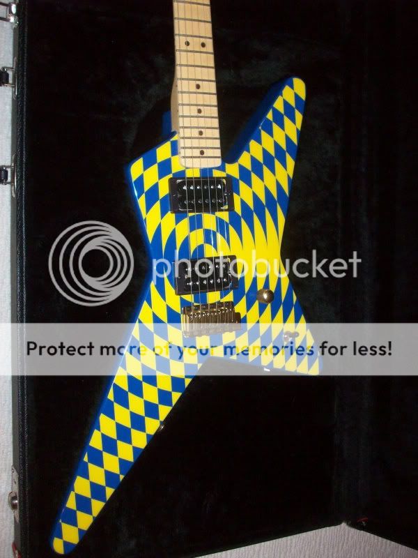 CHARVEL star w/ checkerboard spiral graphic USA custom shop 1 of 20 ...